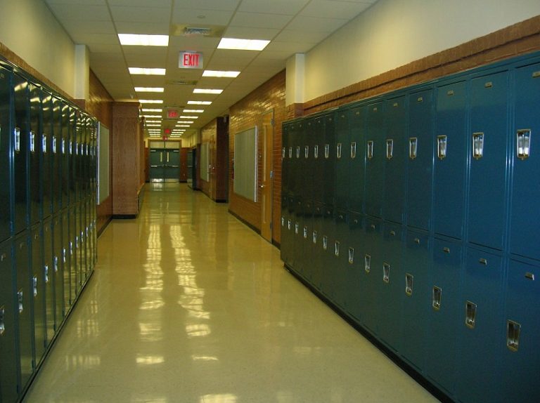 Loara High School Ranking and Reviews - Varsity Driving Academy